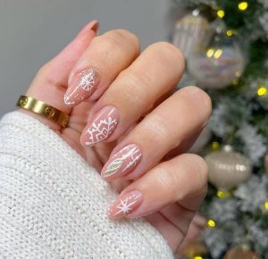 30+ Elegant Short Christmas Nail Designs