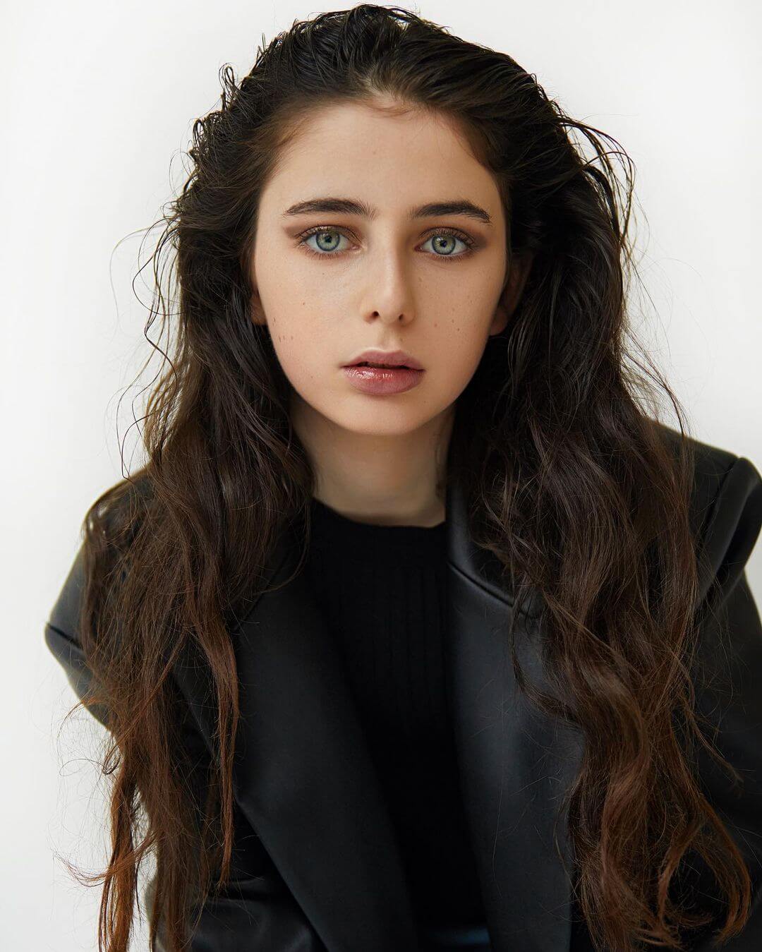 25 Charming Natural Makeup Looks For All Seasons