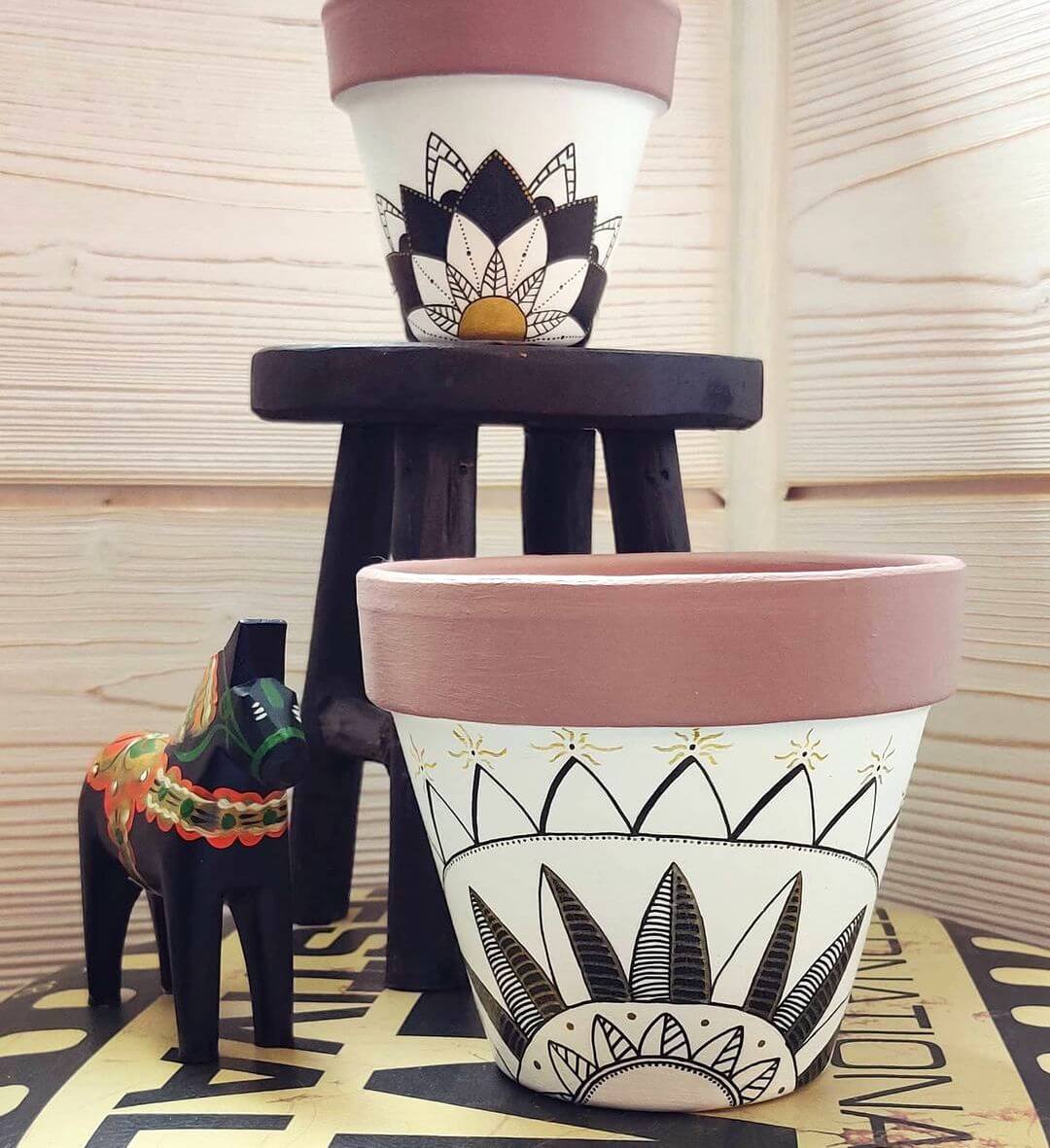 23 Easy And Beautifully Painted Pot Ideas