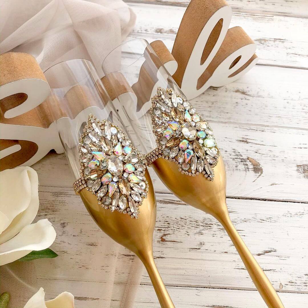 24 Awesome Wedding Glasses Decoration Ideas