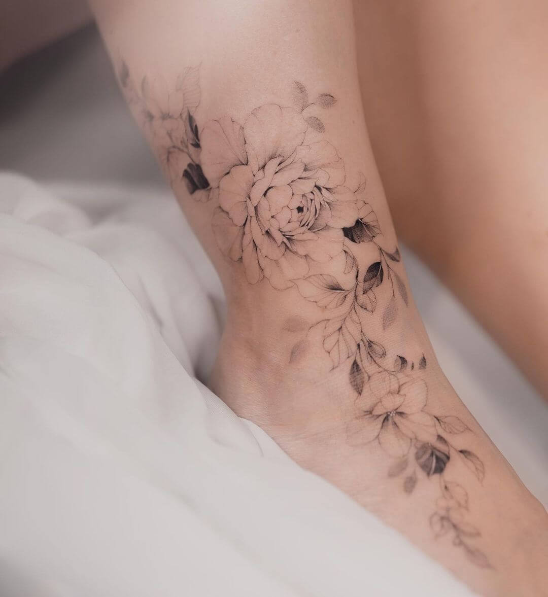25+ Amazing Foot Tattoo Ideas For Women