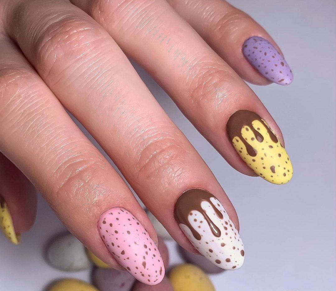 19 Simple And Cute Easter Nail Art Designs