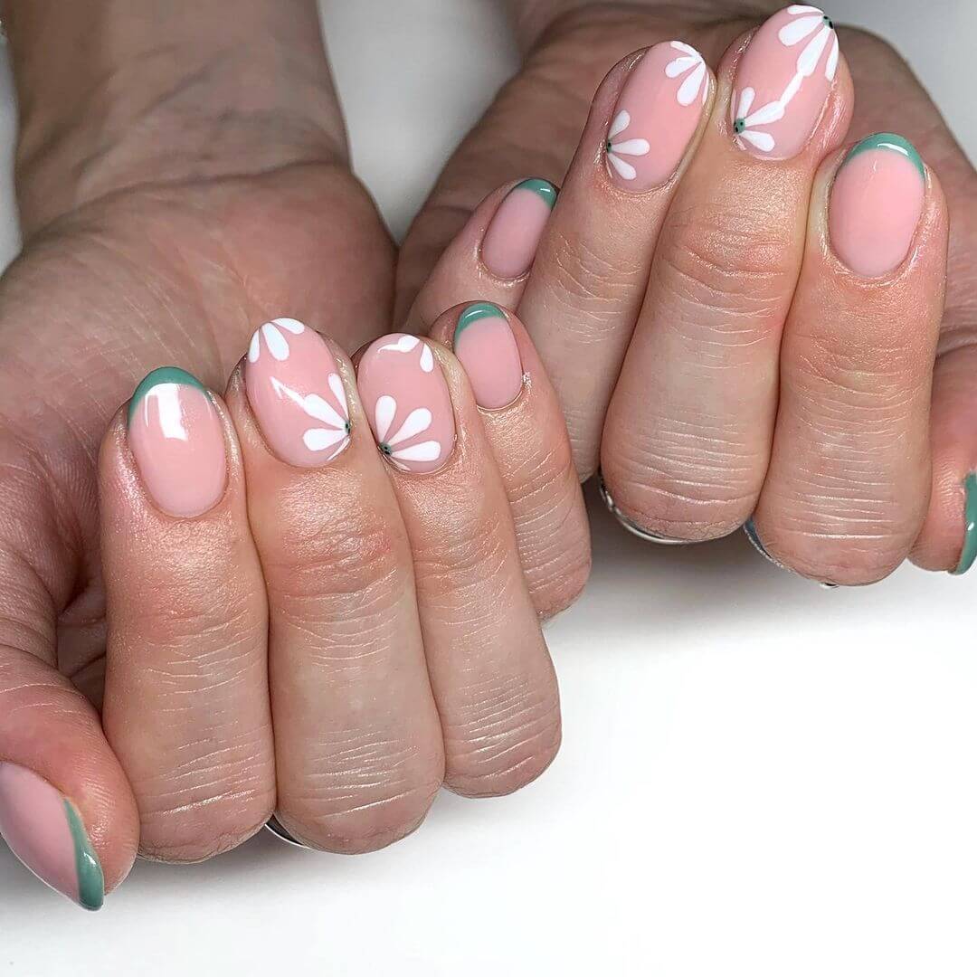 33 The Most Beautiful Flower Nails For Your Next Manicure