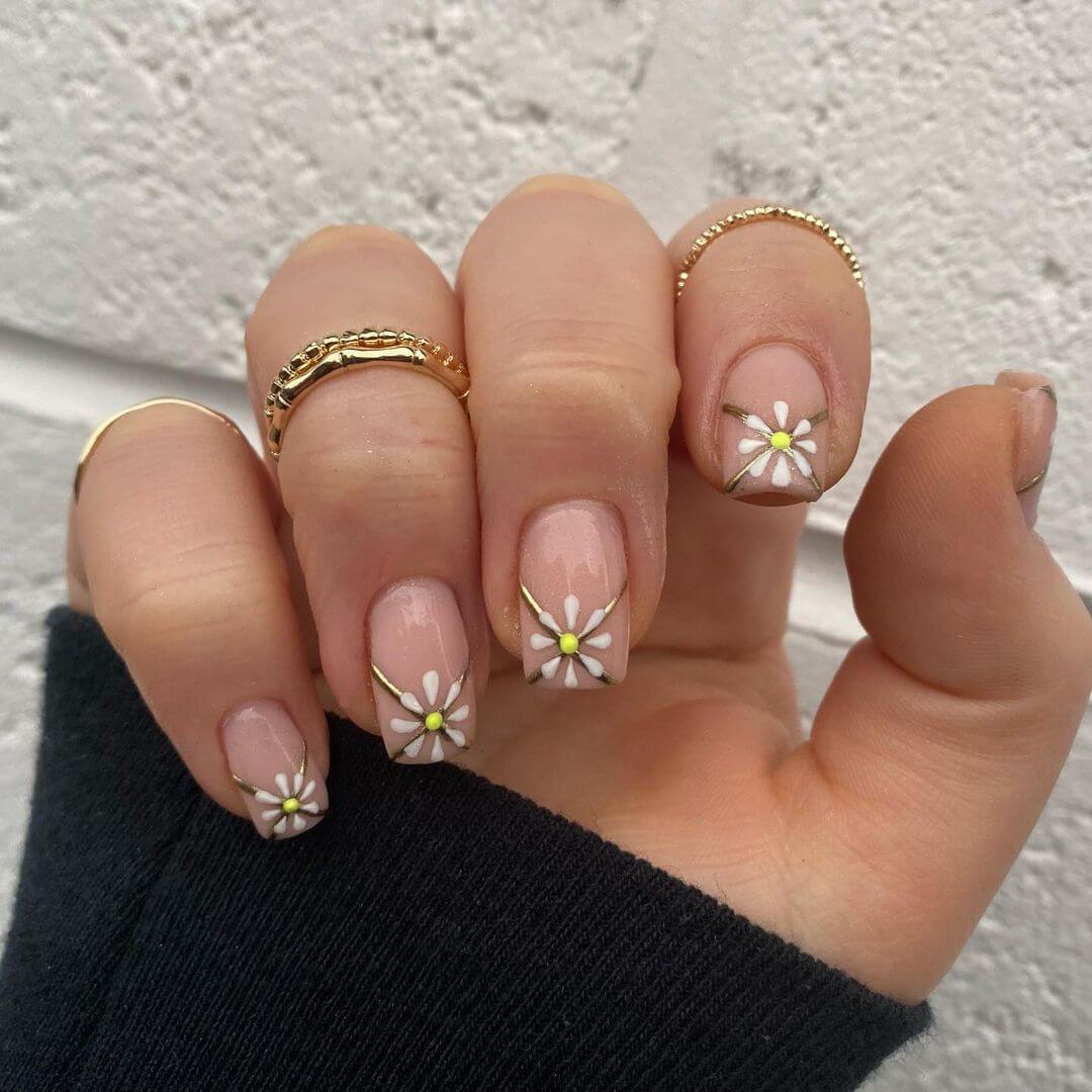 33 The Most Beautiful Flower Nails For Your Next Manicure