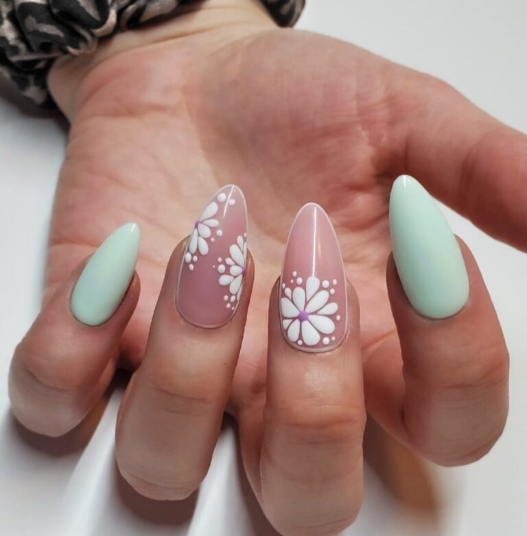 33 The Most Beautiful Flower Nails For Your Next Manicure