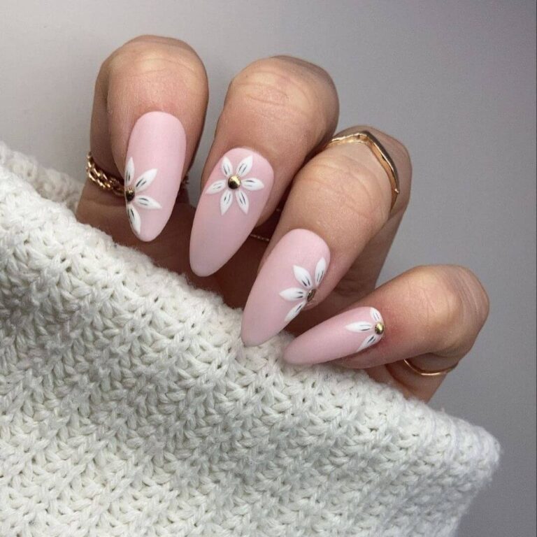 33 The Most Beautiful Flower Nails For Your Next Manicure
