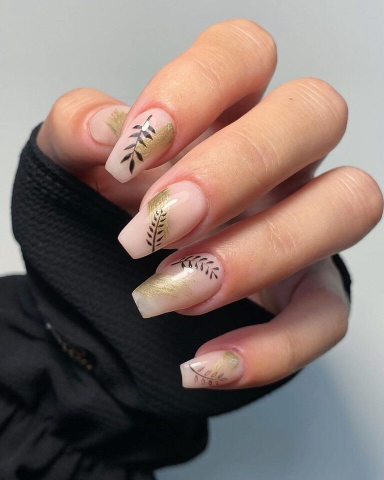 21+ Stunning Wedding Nail Designs You Can't Miss