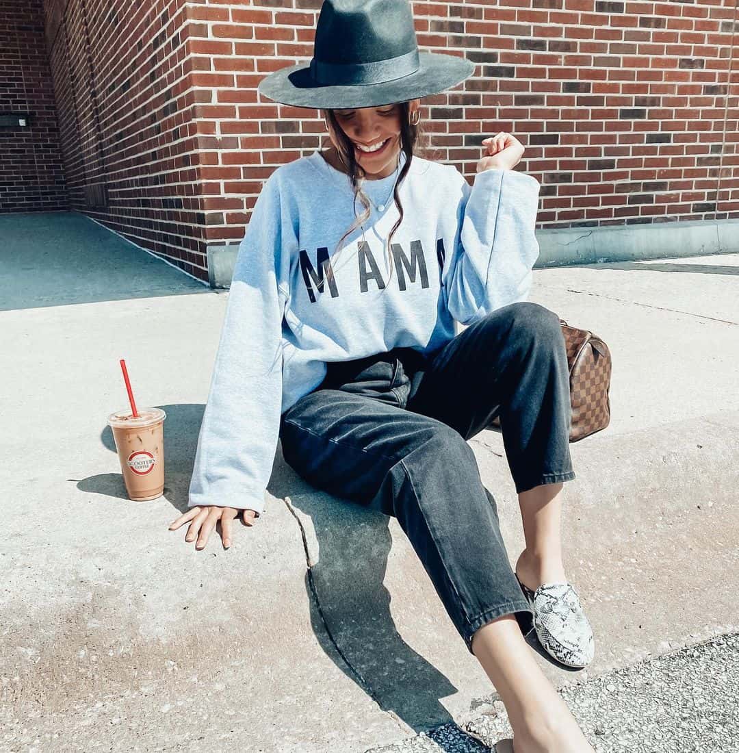 6 Best And Popular Mom Jeans Styles