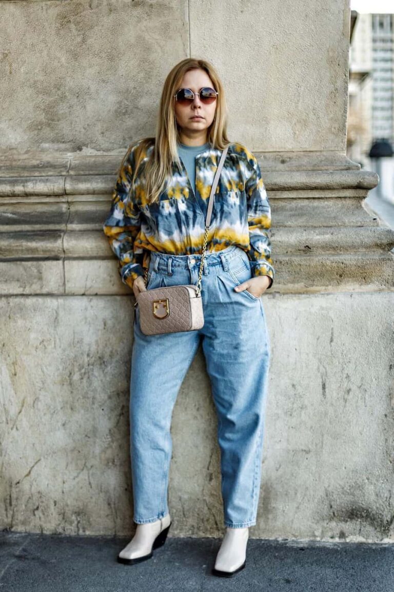 6 Best And Popular Mom Jeans Styles