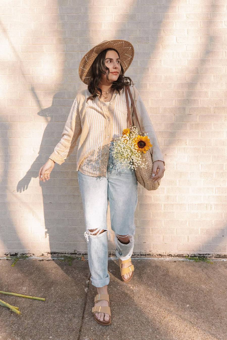 6 Best And Popular Mom Jeans Styles