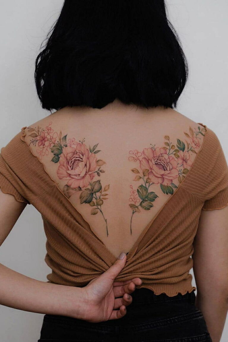 30 Glamorous Back Tattoo Ideas For Women