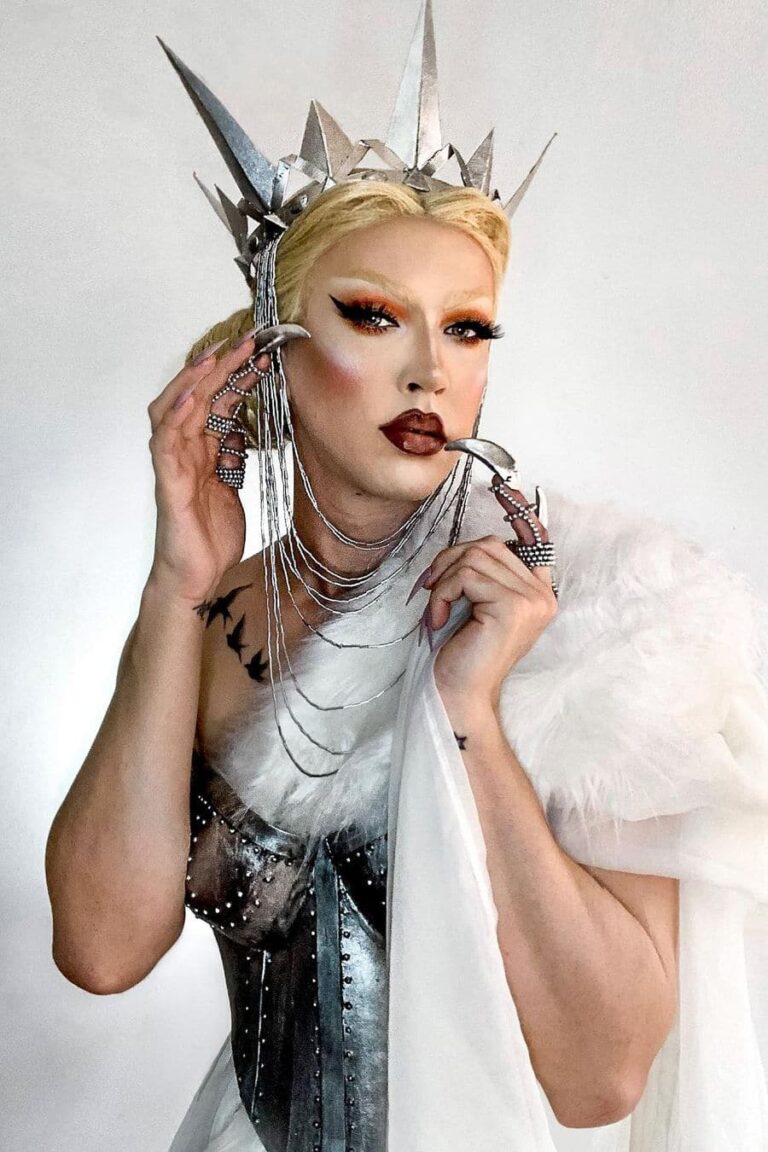 20 Classic Halloween Costume Ideas For Women