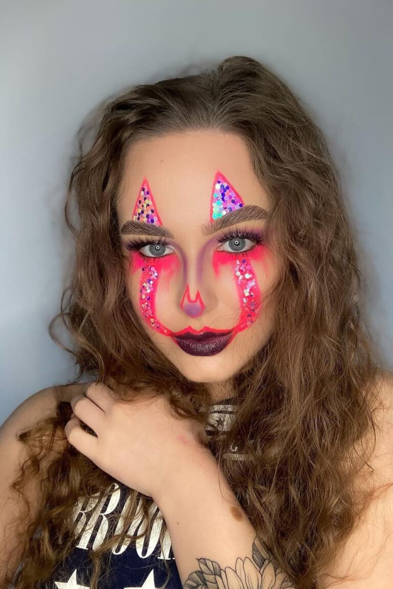 30 Sweet Halloween Makeup Looks For The Happy Horror Season