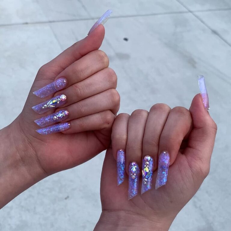 22 Appealing and Unique Lipstick Nail Art Designs
