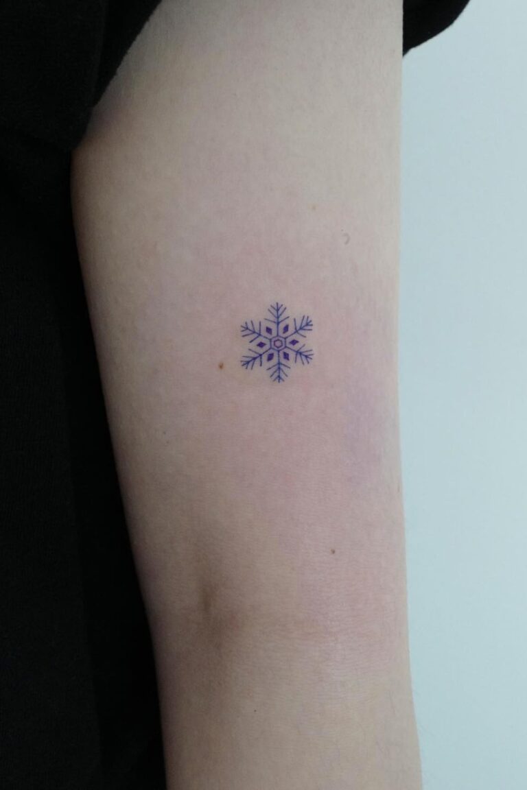Top 21 Stunning Snowflake Tattoo Ideas