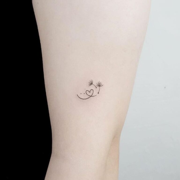 35 Stunning Small Heart Tattoo Ideas