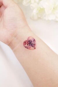 35 Stunning Small Heart Tattoo Ideas