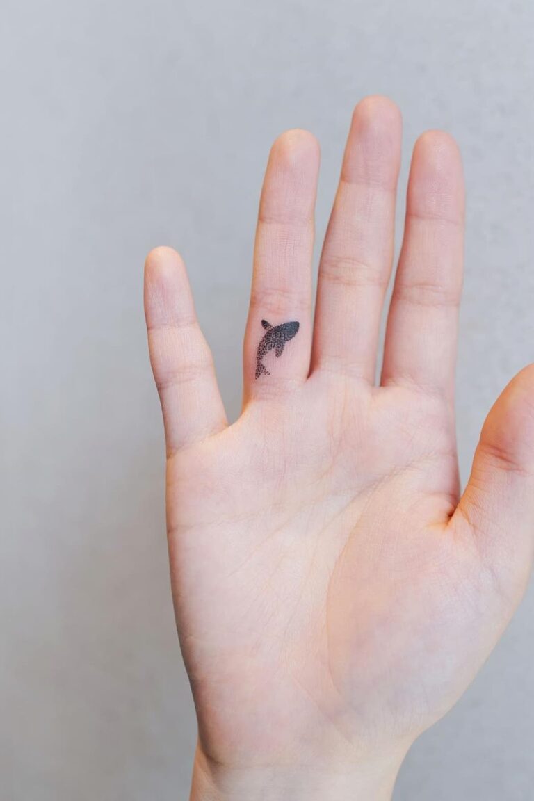 55 Unique Small Finger Tattoo Ideas