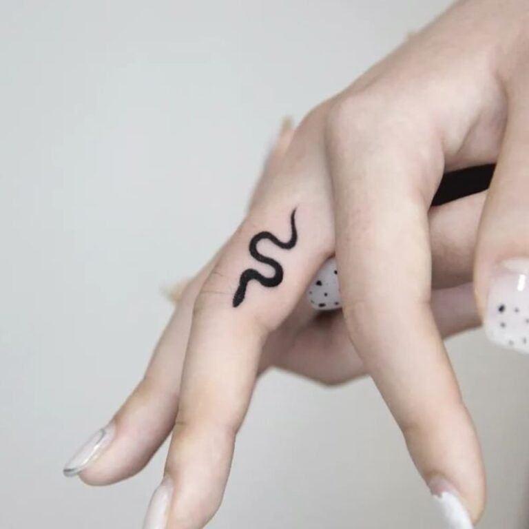 55 Unique Small Finger Tattoo Ideas
