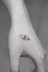 36 Best Small Hand Tattoo Ideas