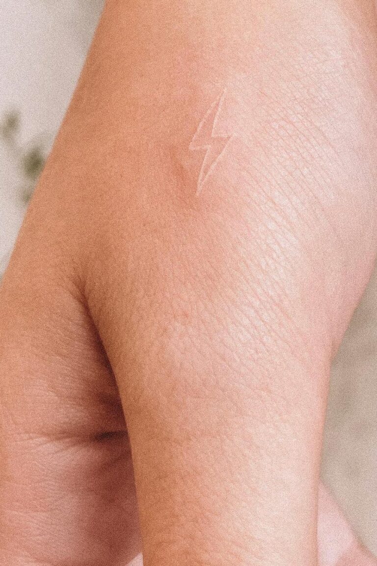 36 Best Small Hand Tattoo Ideas