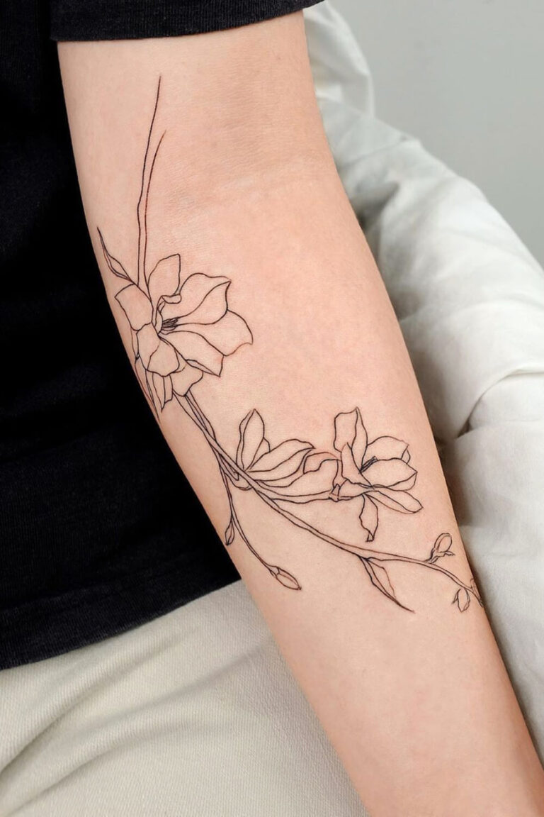 Best Magnolia Tattoos: Ideas, Designs, and Meanings